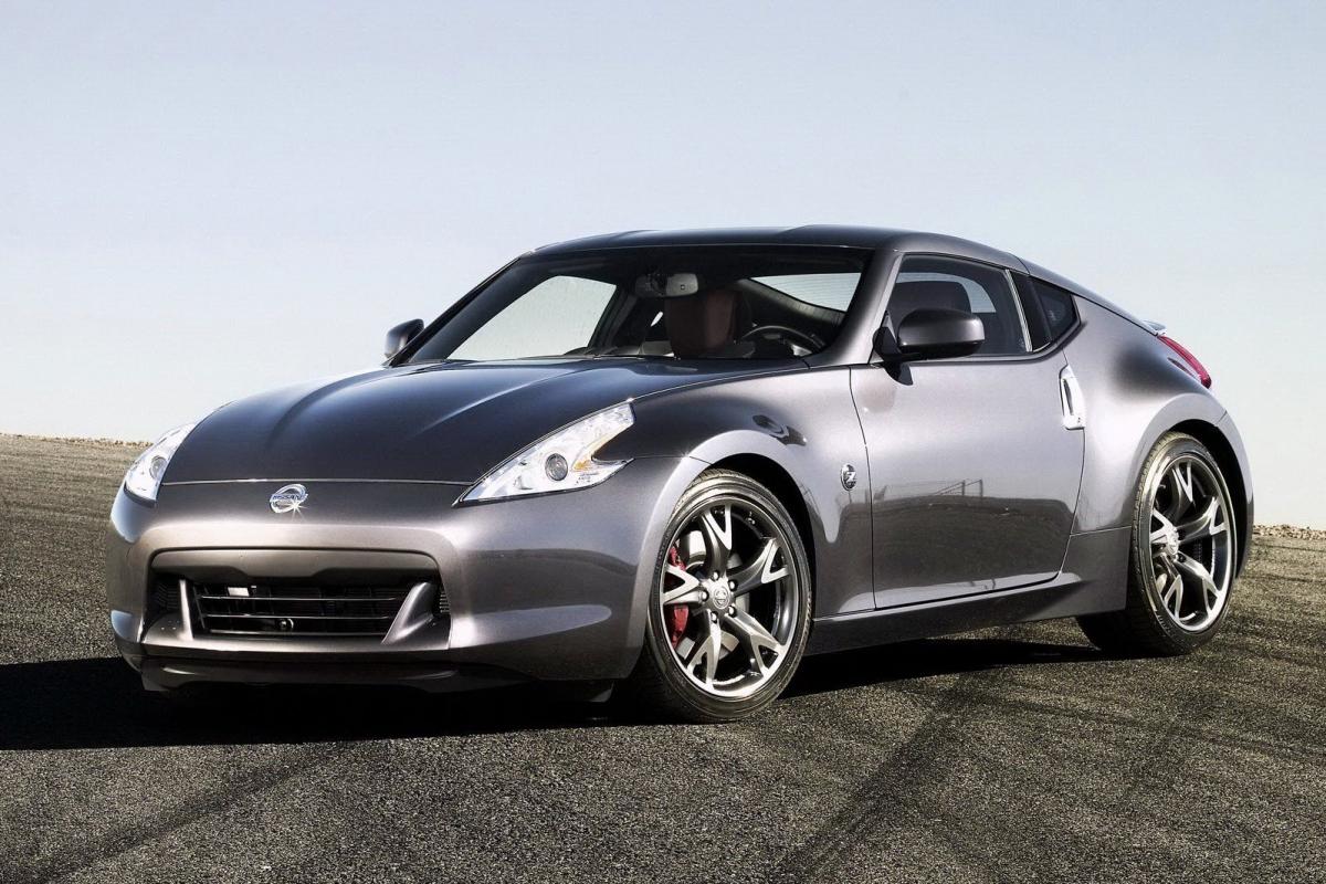 Nissan 370Z 3.7 (328 Hp)